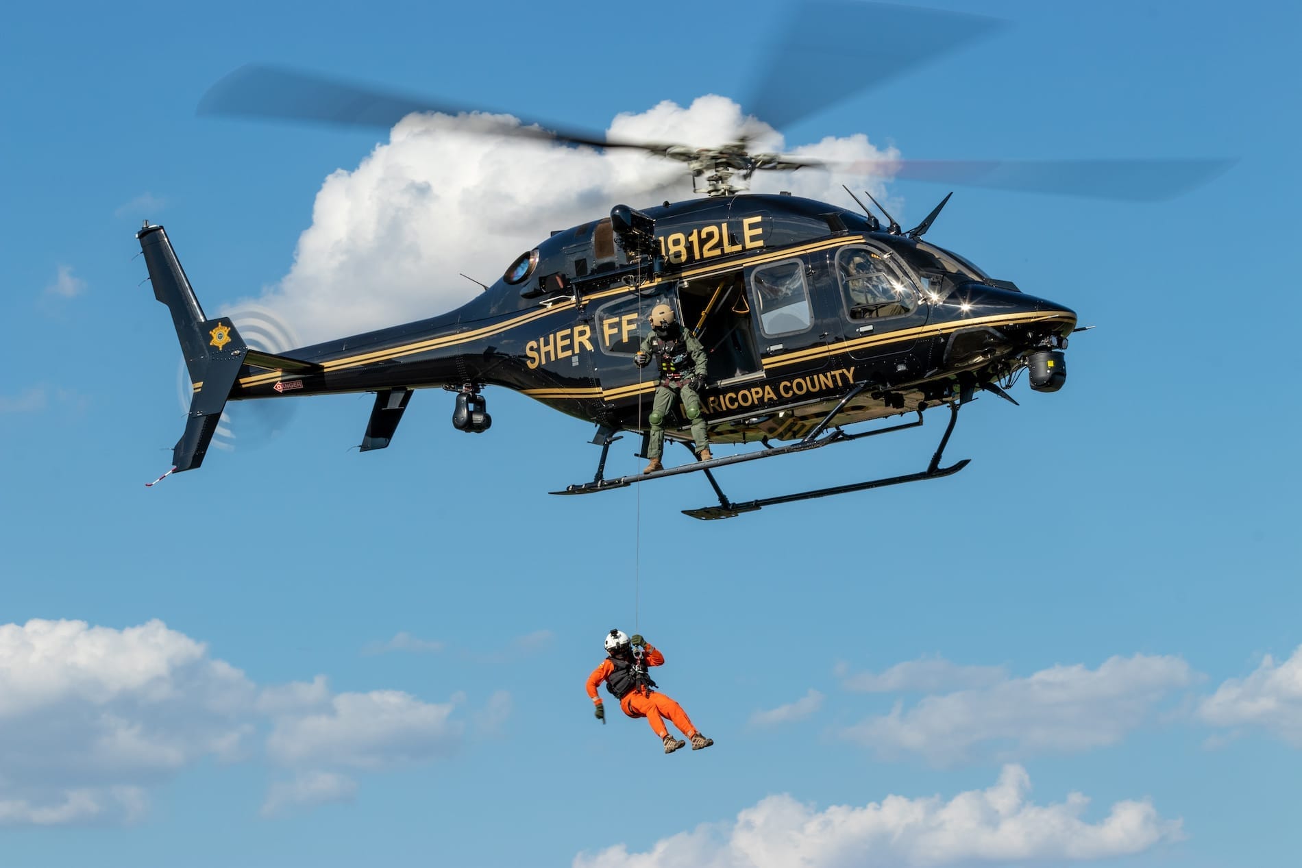 Helicópteros Bell Para Operaciones De Seguridad Pública Búsqueda Y